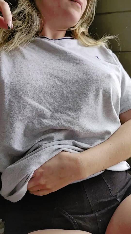 Lovely view, innit? | Scrolller