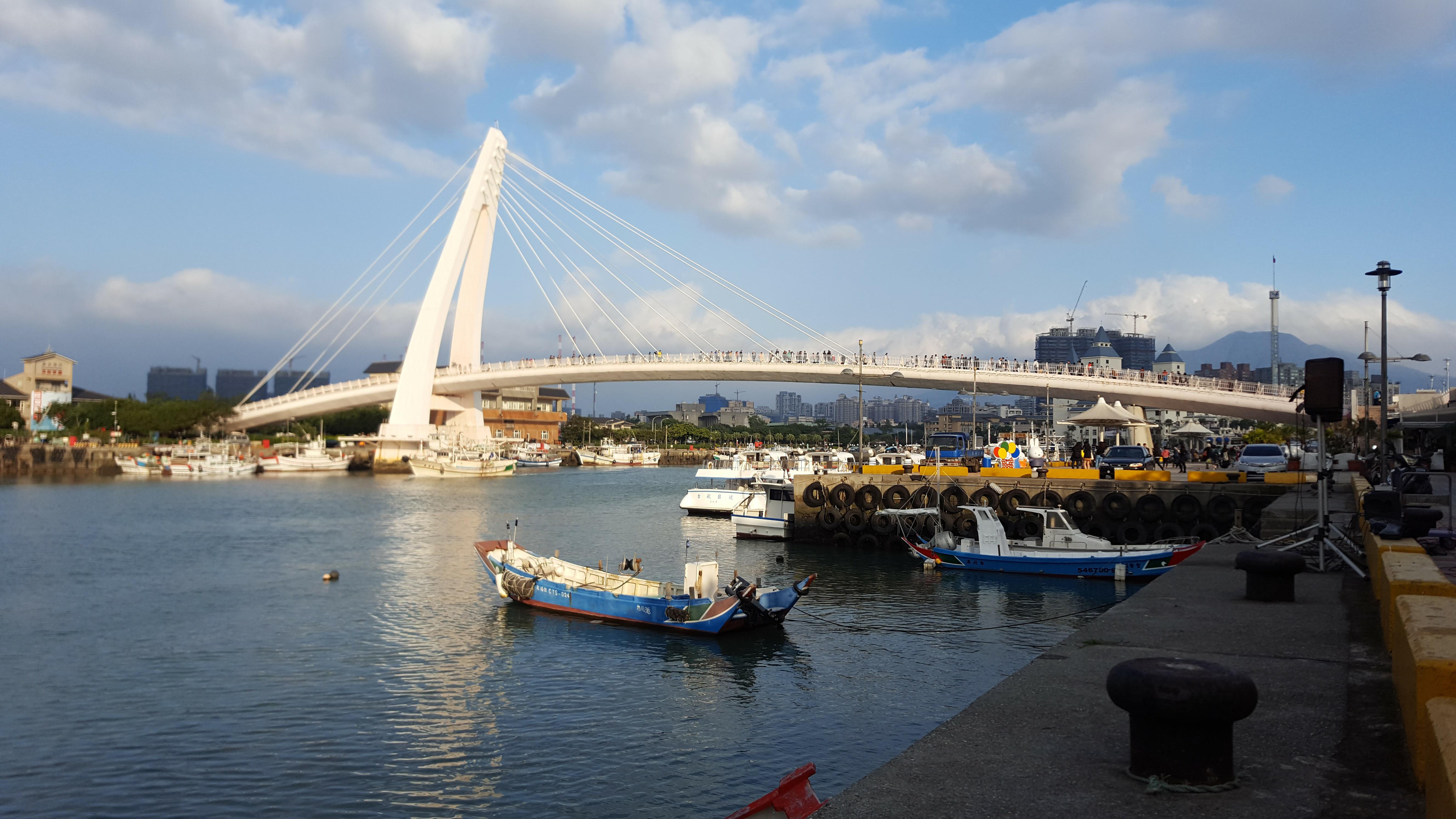 lover's bridge, Taipei | Scrolller