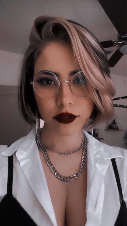 Luna Bloom | Scrolller