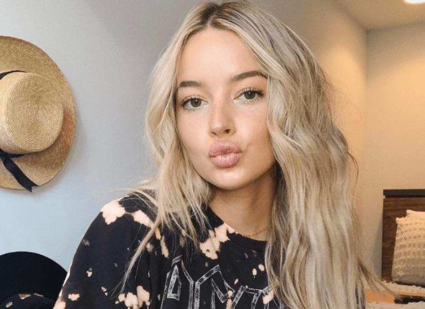 Maddie Salute [irtr] | Scrolller