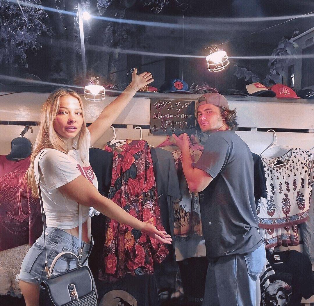 Madelyn Cline and Chase | Scrolller