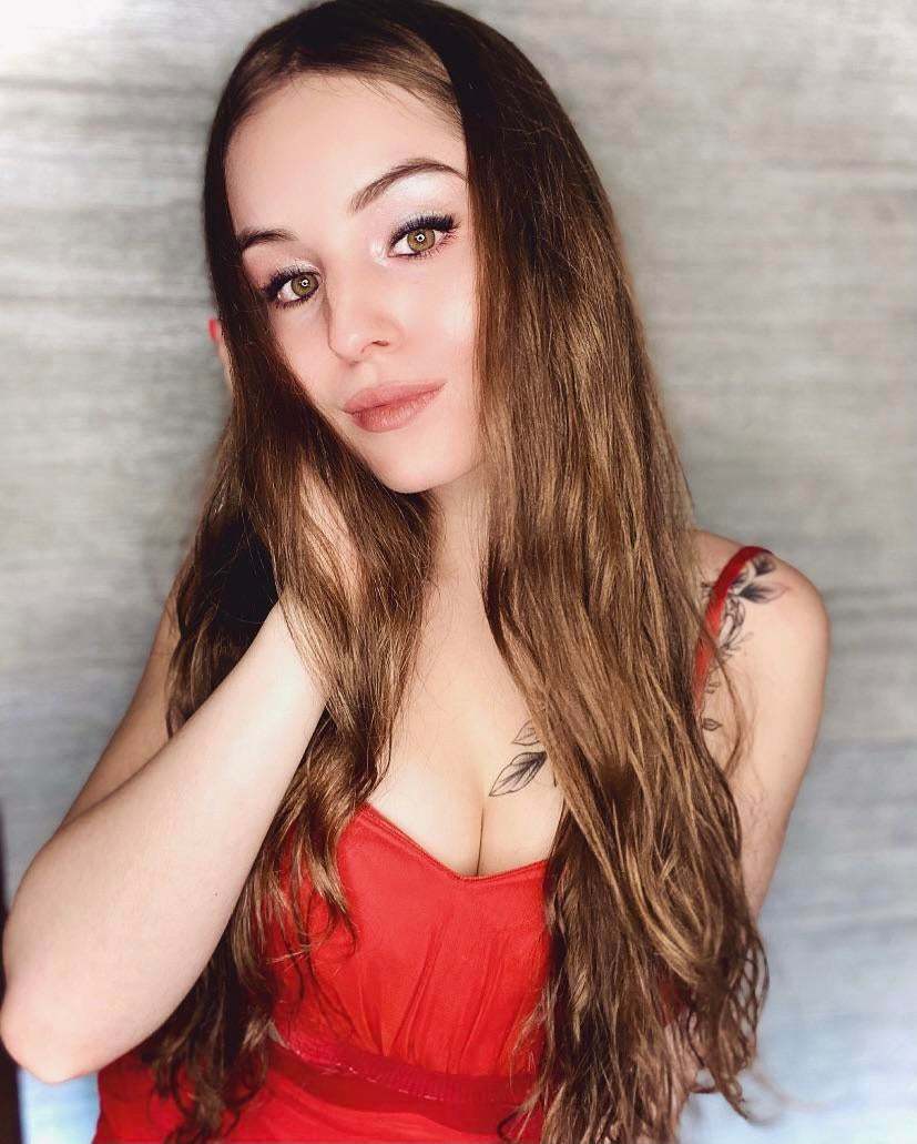 Malinkaa98 | Scrolller