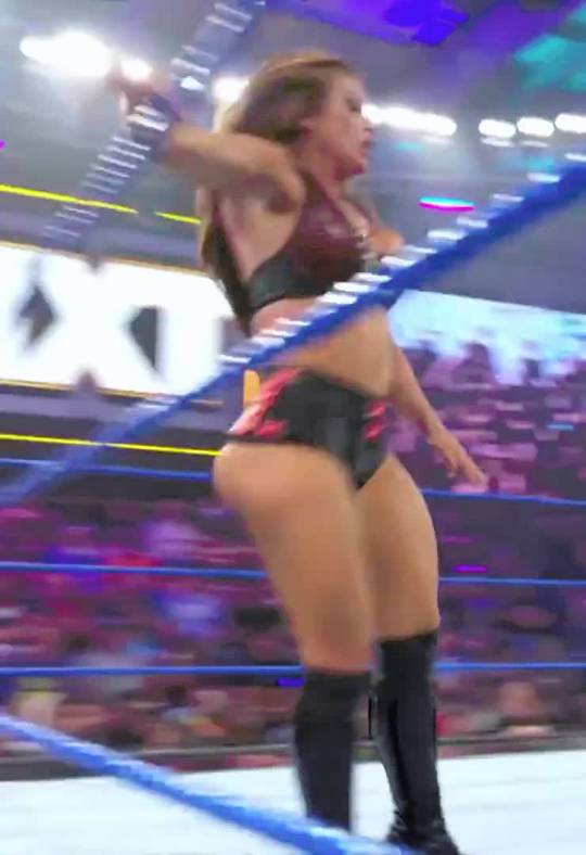 Mandy running the ropes | Scrolller