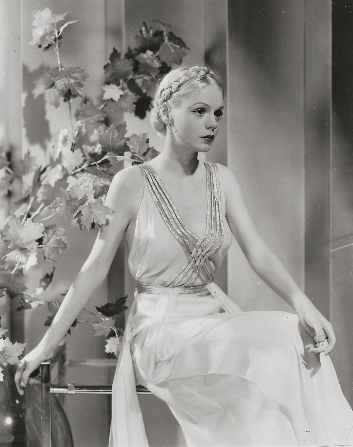 Marie Wilson, 1934 | Scrolller