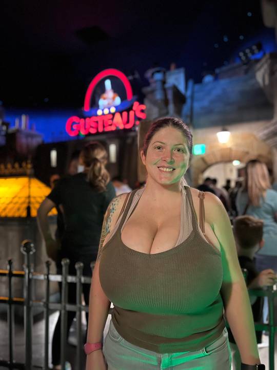 Massive milkers | Scrolller