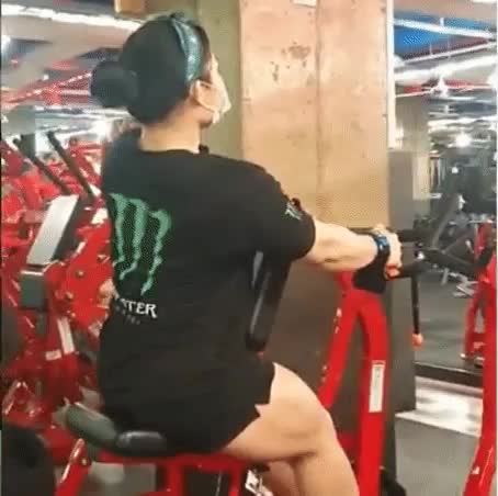 Massive Muscle Korean Girl Works Out | Scrolller