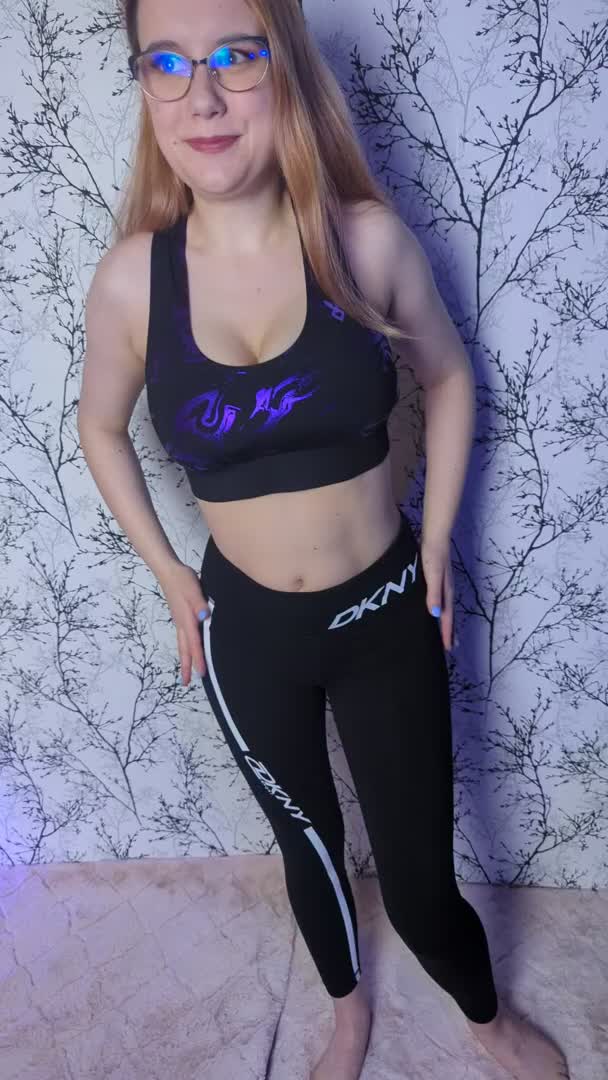 Natural tits in my jogging suit.[GIF] | Scrolller