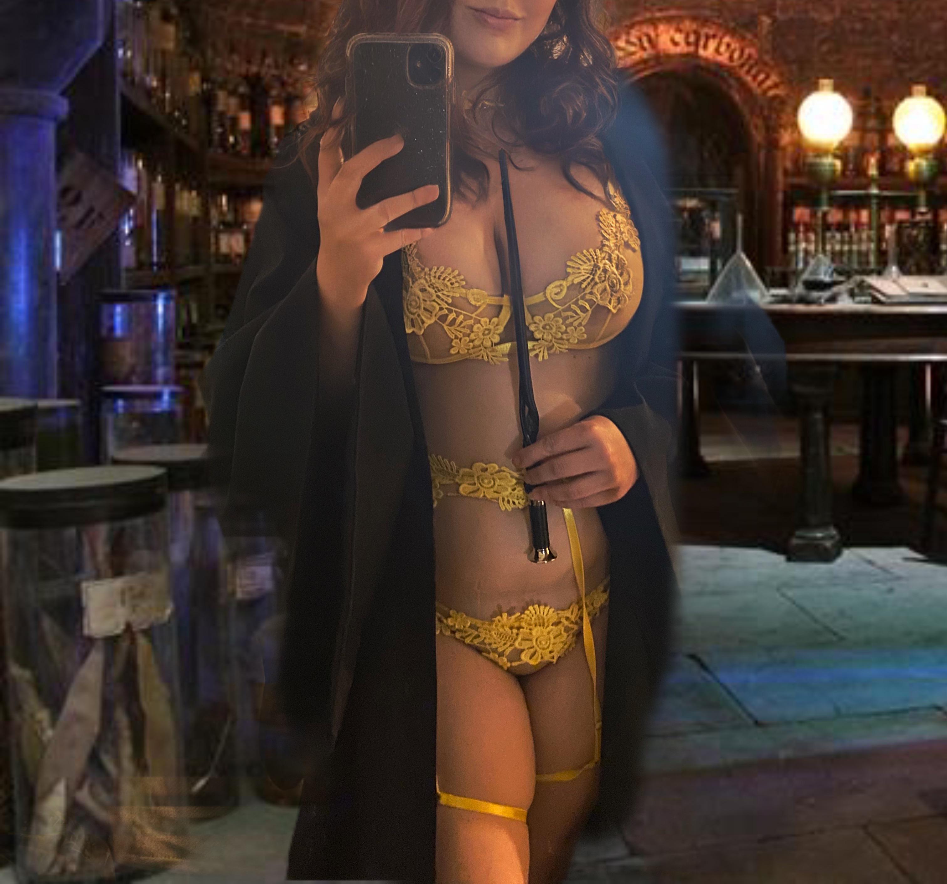 Me after coming back from Snape’s quarters 😈 | Scrolller