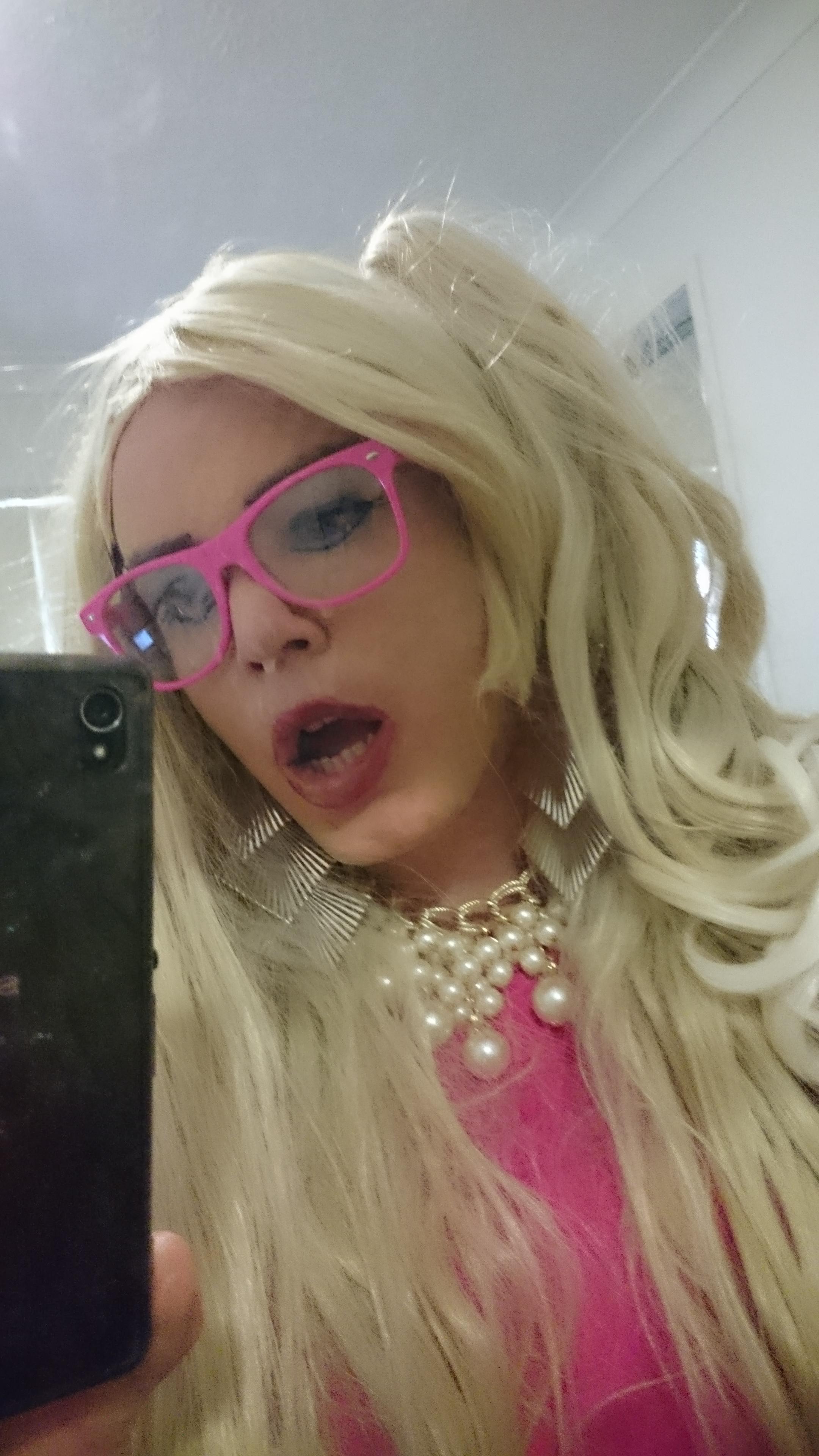 me and my glasses dripping from alpha cum. | Scrolller