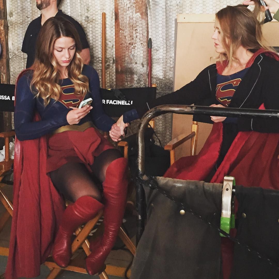 Melissa Benoist on Supergirl set with double | Scrolller