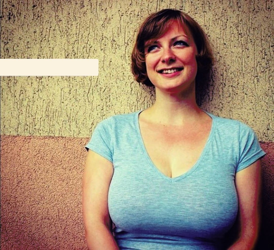 Milf Hangers | Scrolller