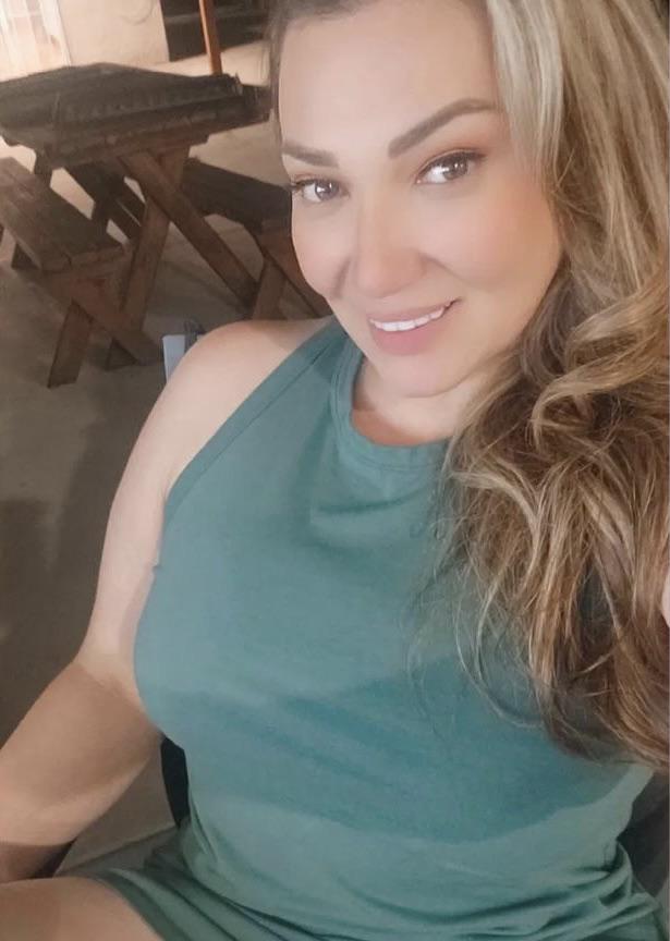 Milf tia | Scrolller