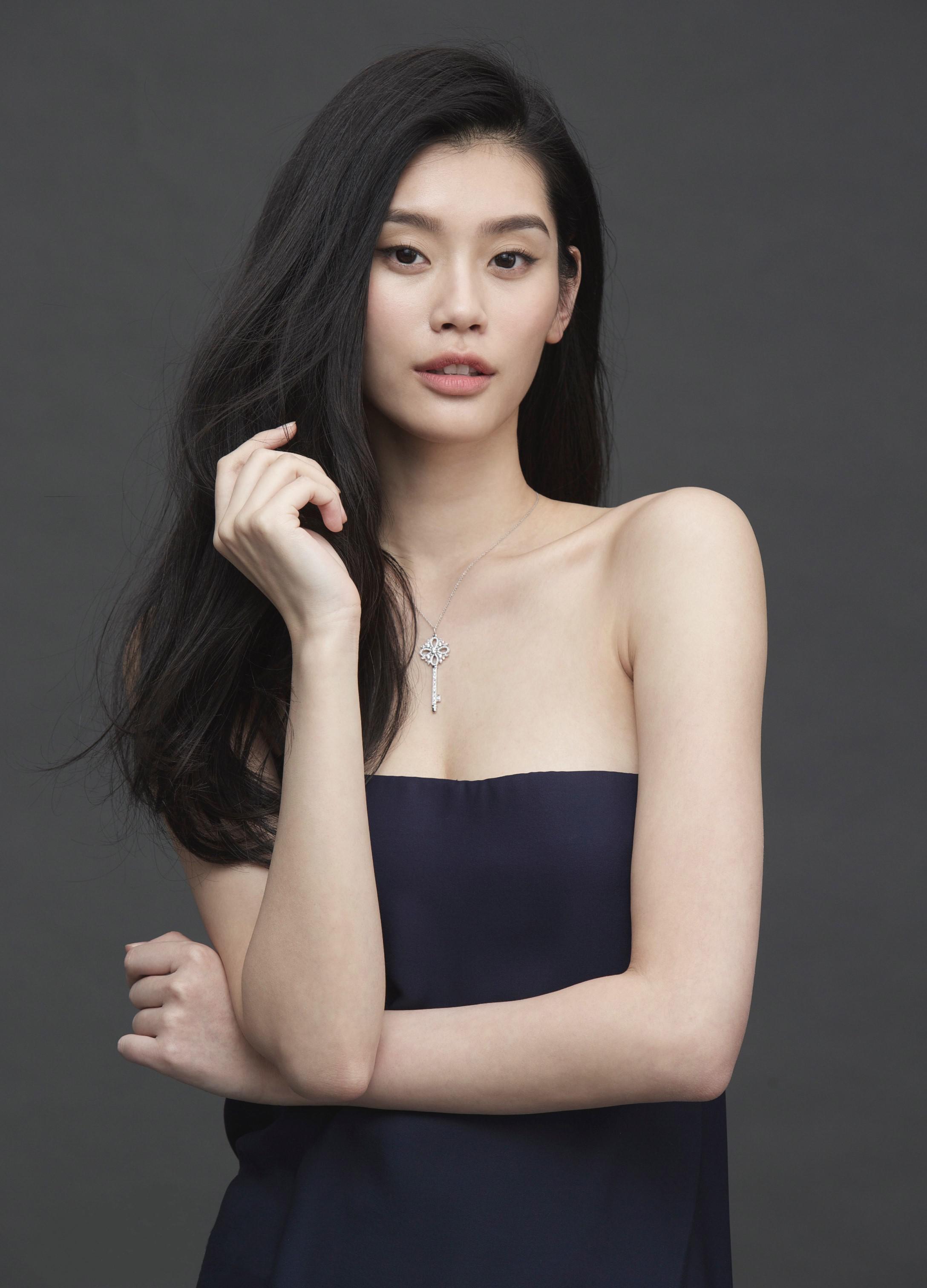 Ming Xi [2176x3023] | Scrolller