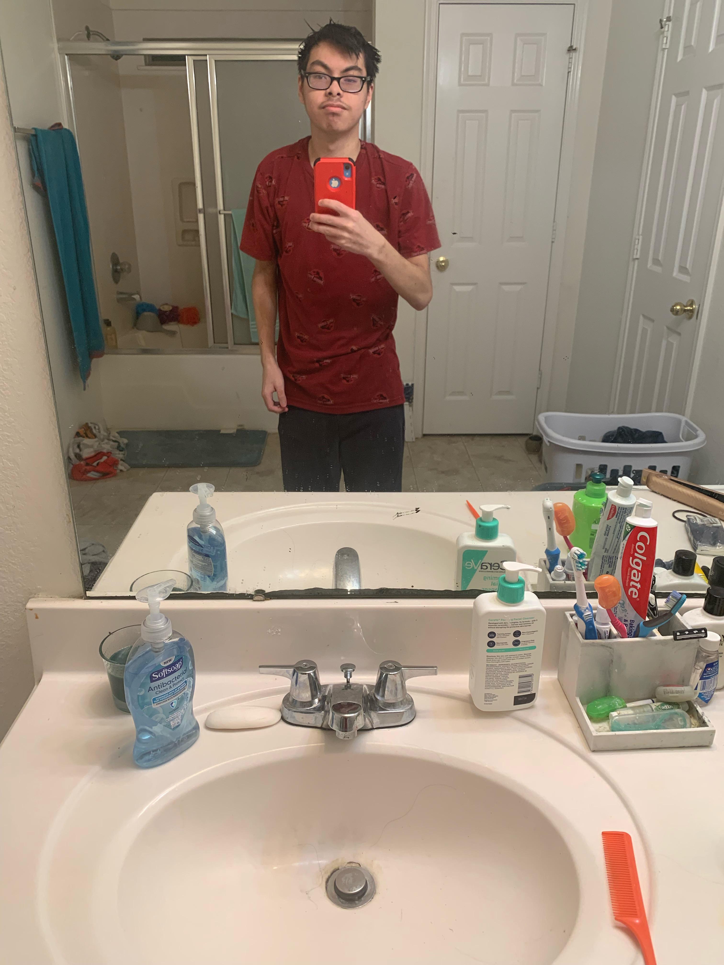 Mirror selfie | Scrolller