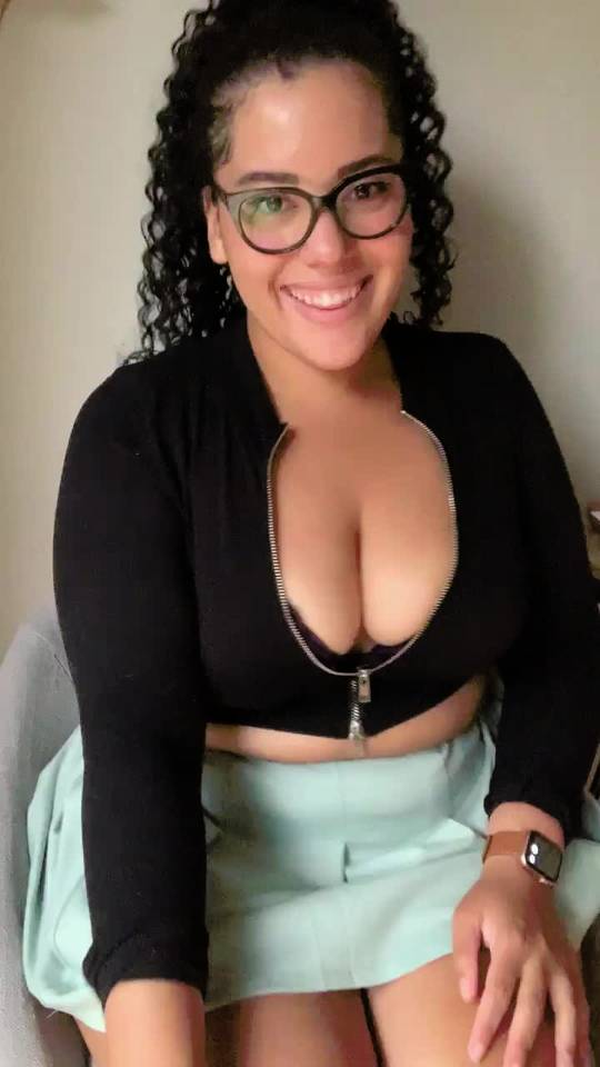 Mmmmmm look at my panties! They’re all wet for some reason | Scrolller