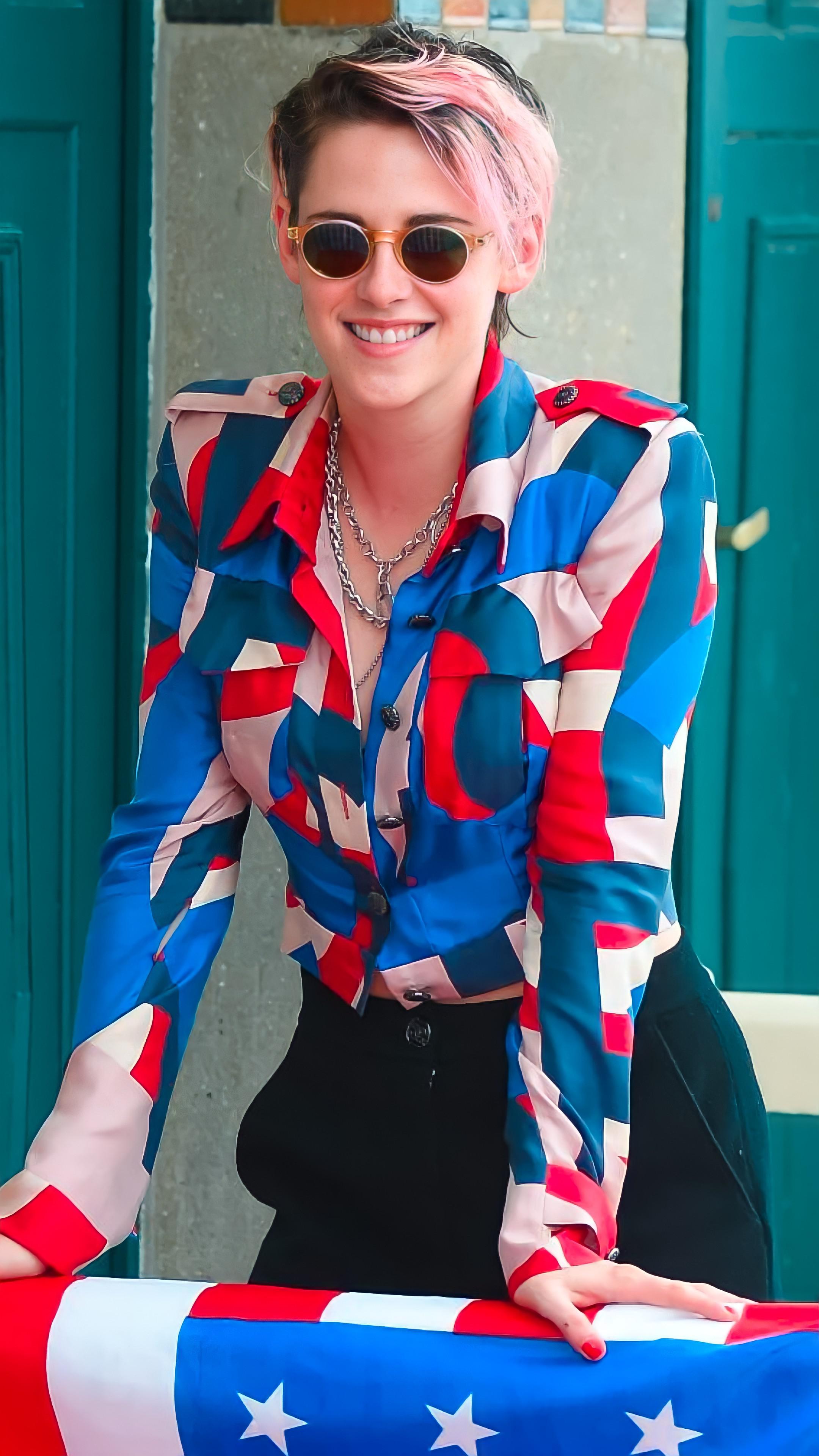 mobile wallpaper | Scrolller