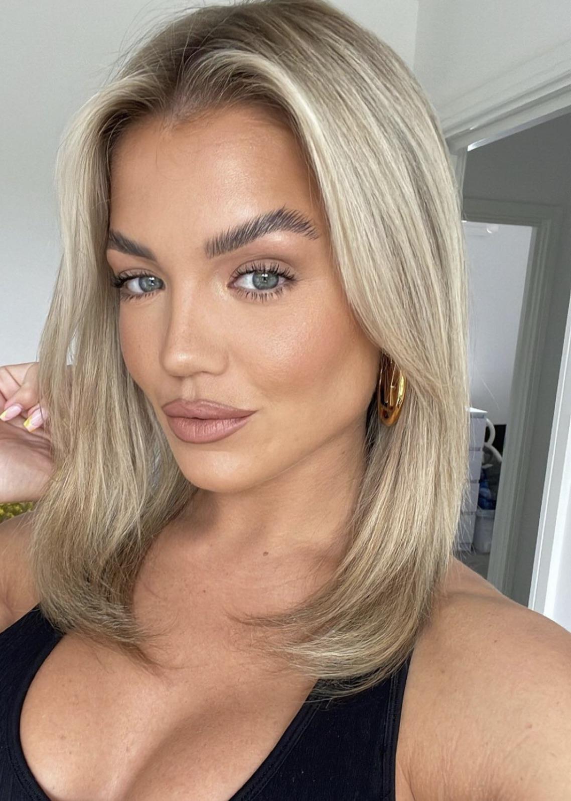 Molly smith 😍 | Scrolller