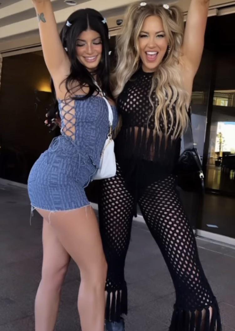 More of Morgan and Analyse | Scrolller