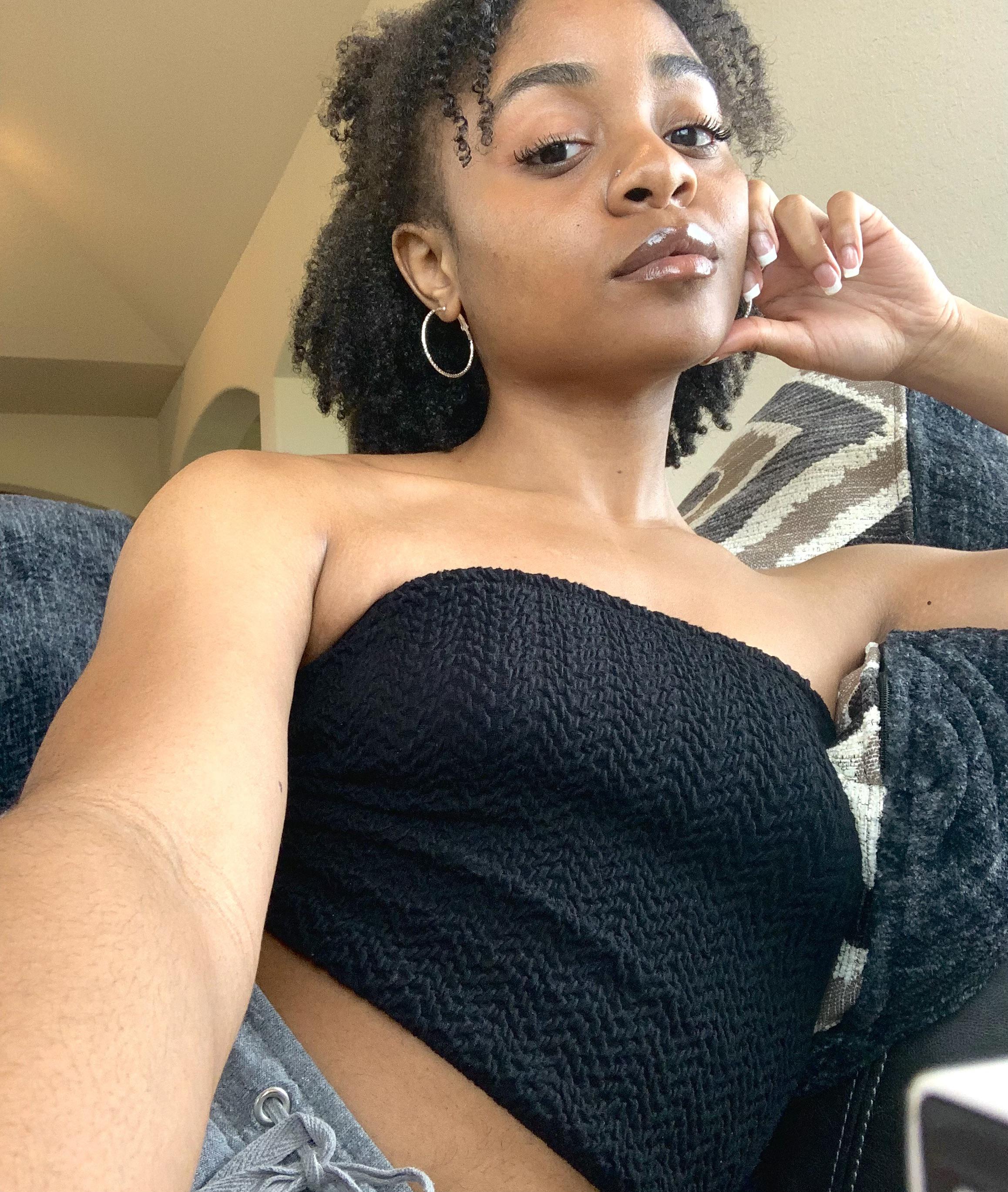 Morning chocolate 👅🤎 | Scrolller