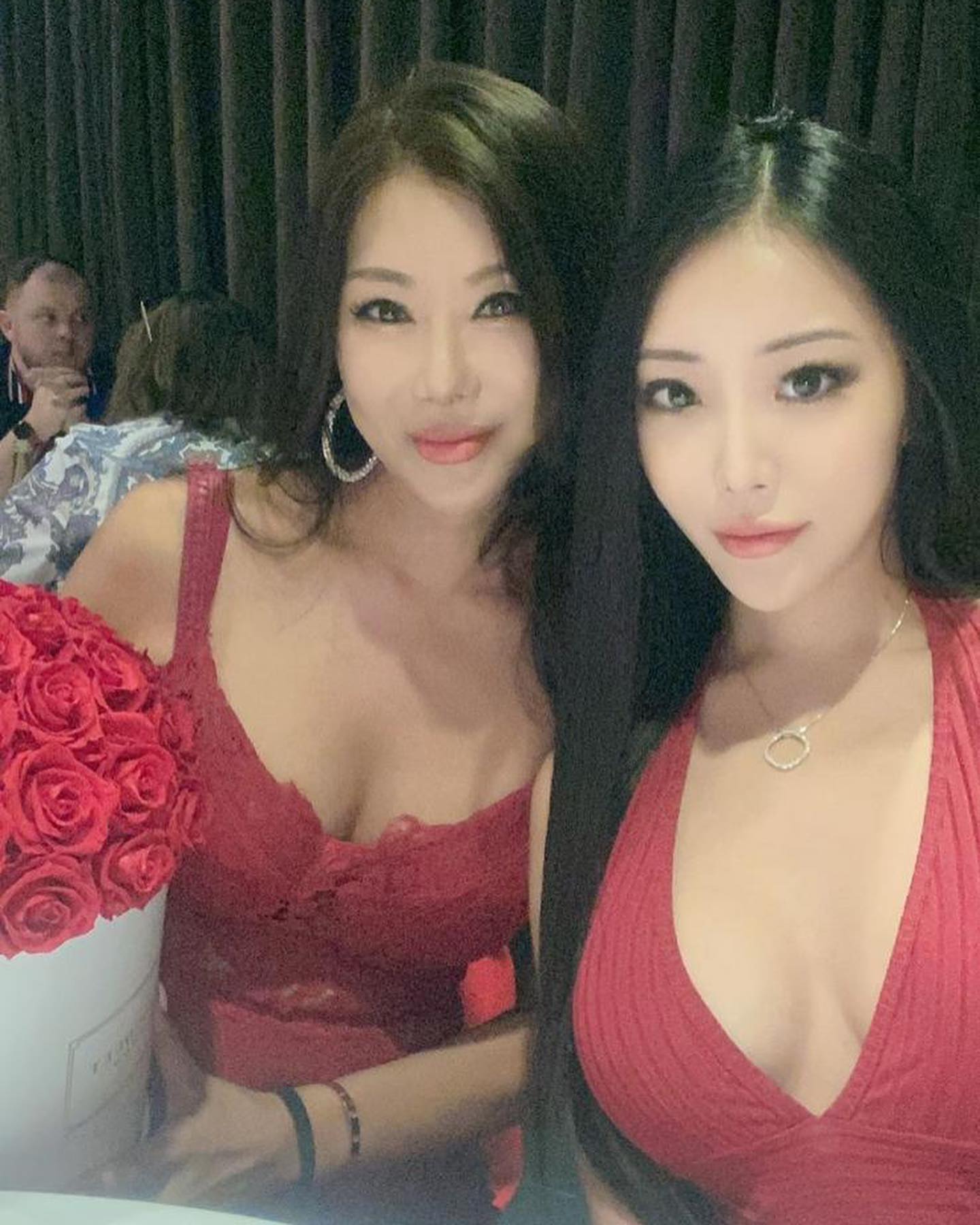 Mother and daughter | Scrolller