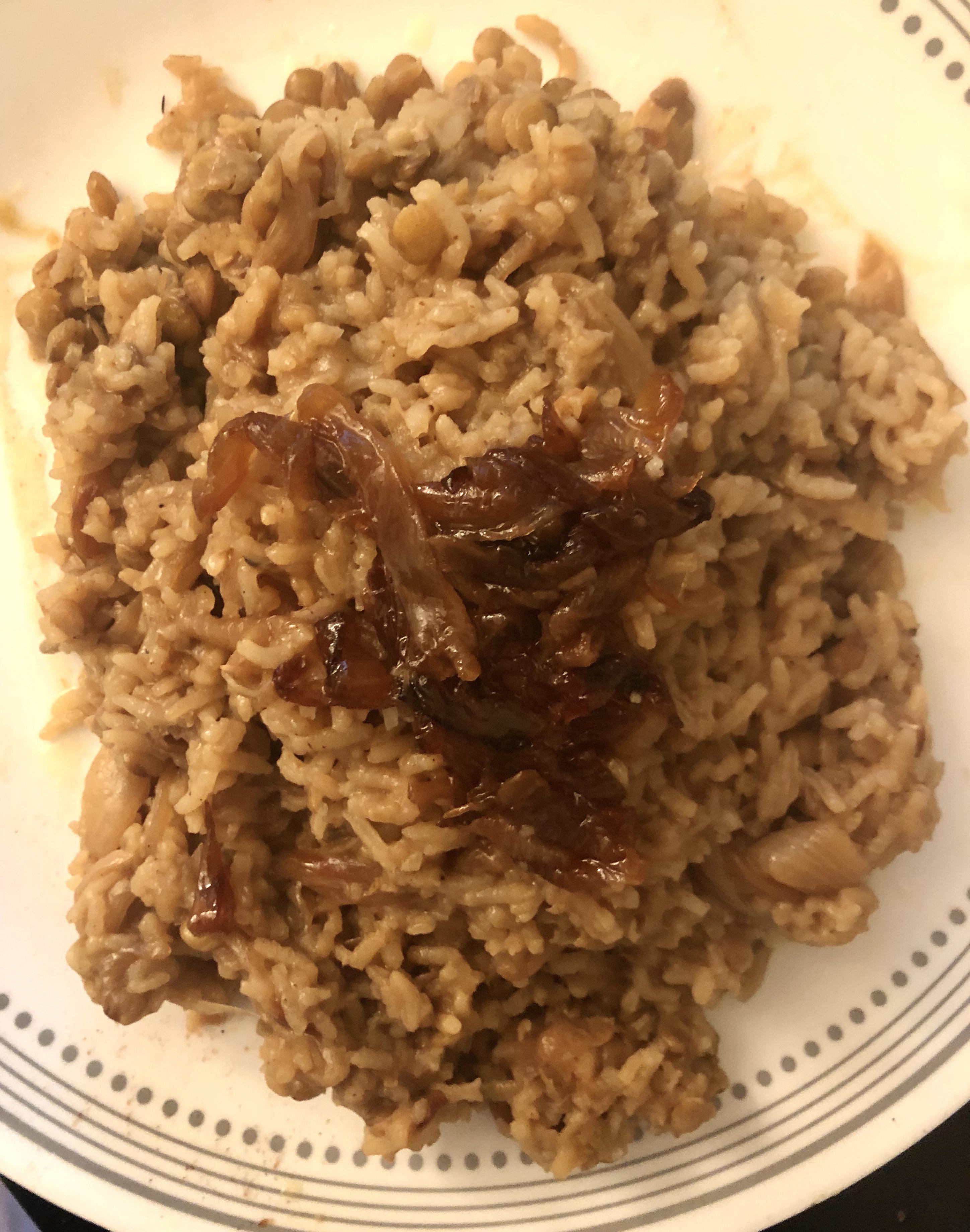 Mujadara with 3 caramelized onions (it takes 2-3 whores for full caramelization) | Scrolller