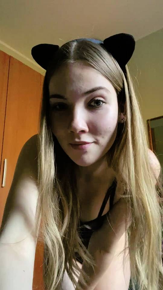 Do you think it suits me? | Scrolller