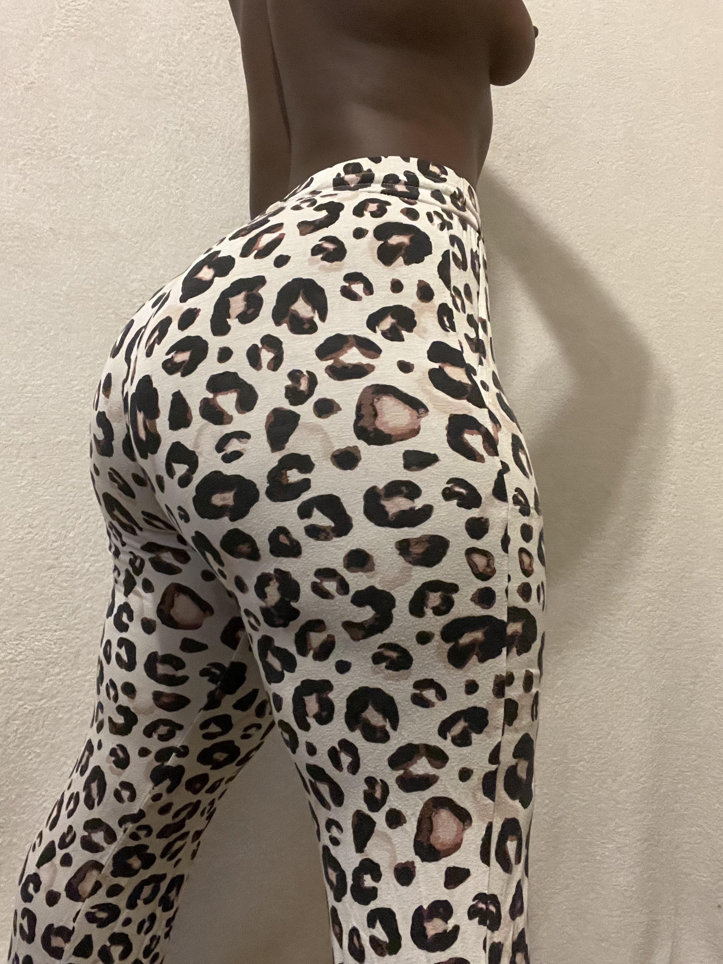 My booty’s a bit shy, but wants to introduce herself | Scrolller