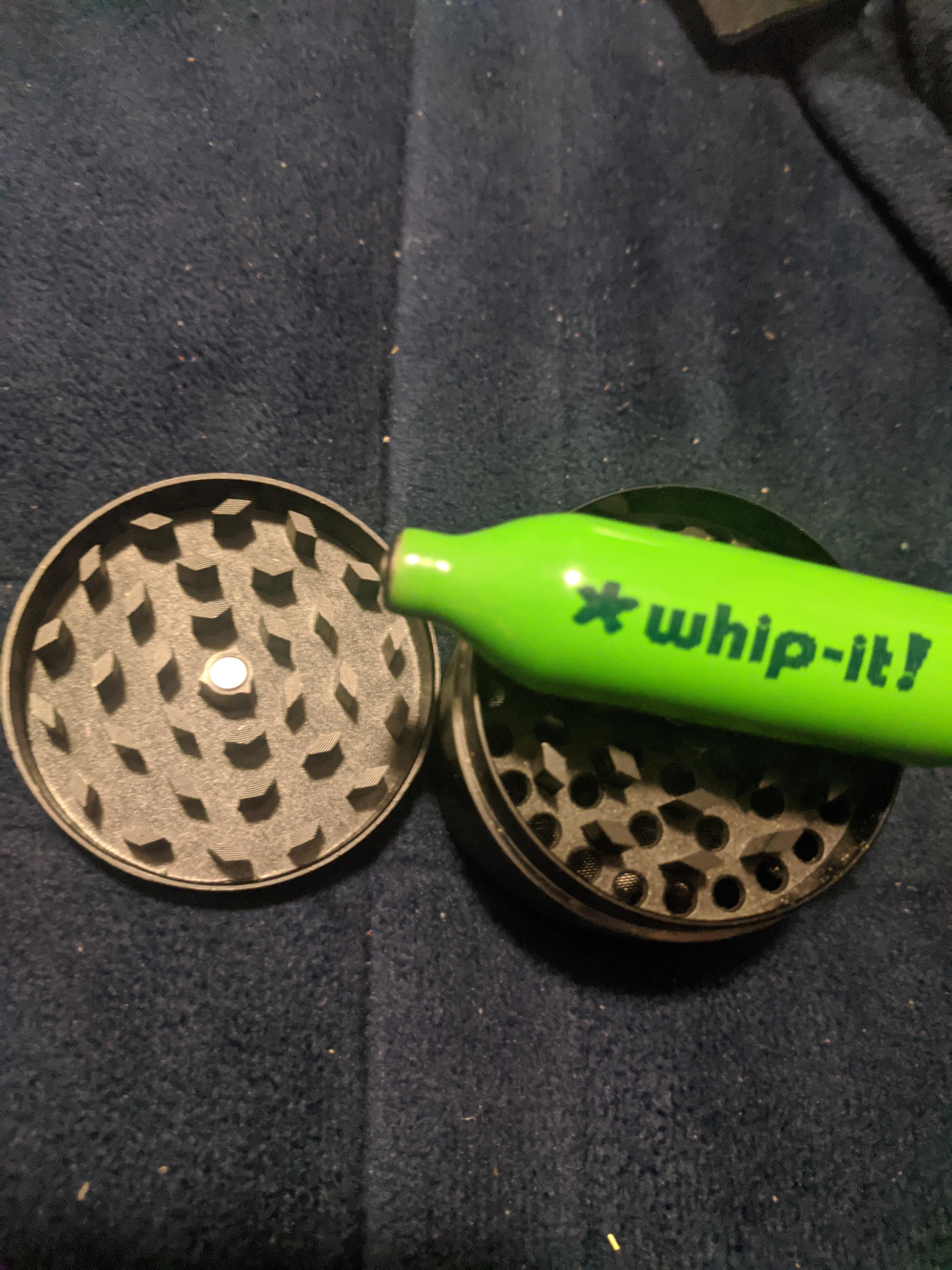 My cracker broke, this should work, right? | Scrolller