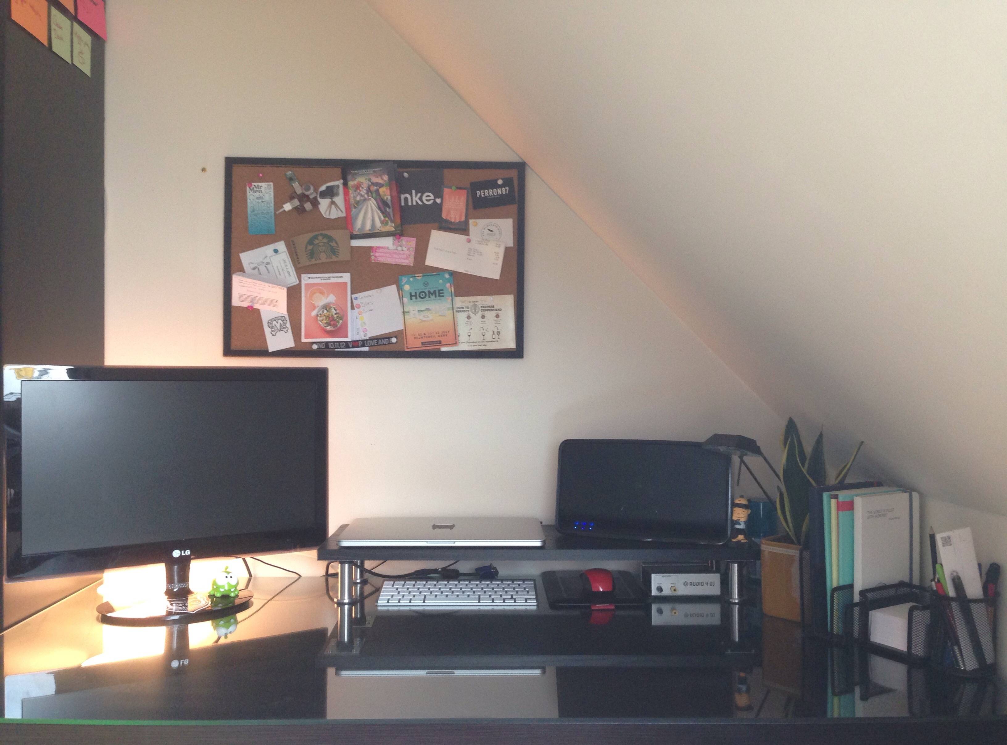 My Designer / Developer workspace | Scrolller