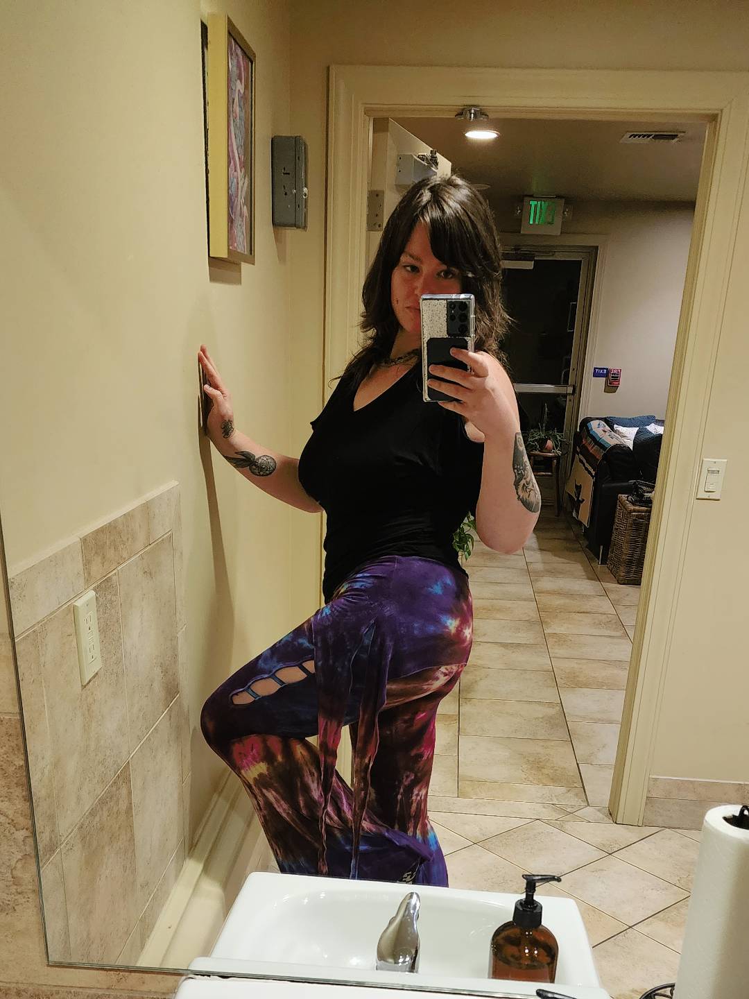 My Favorite Yoga Pants Scrolller
