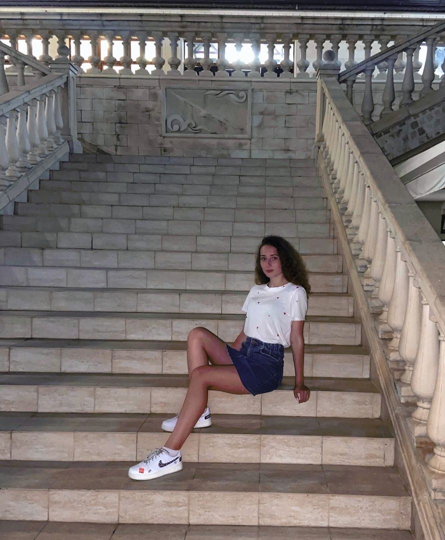 My lil sis 19 y/o | Scrolller