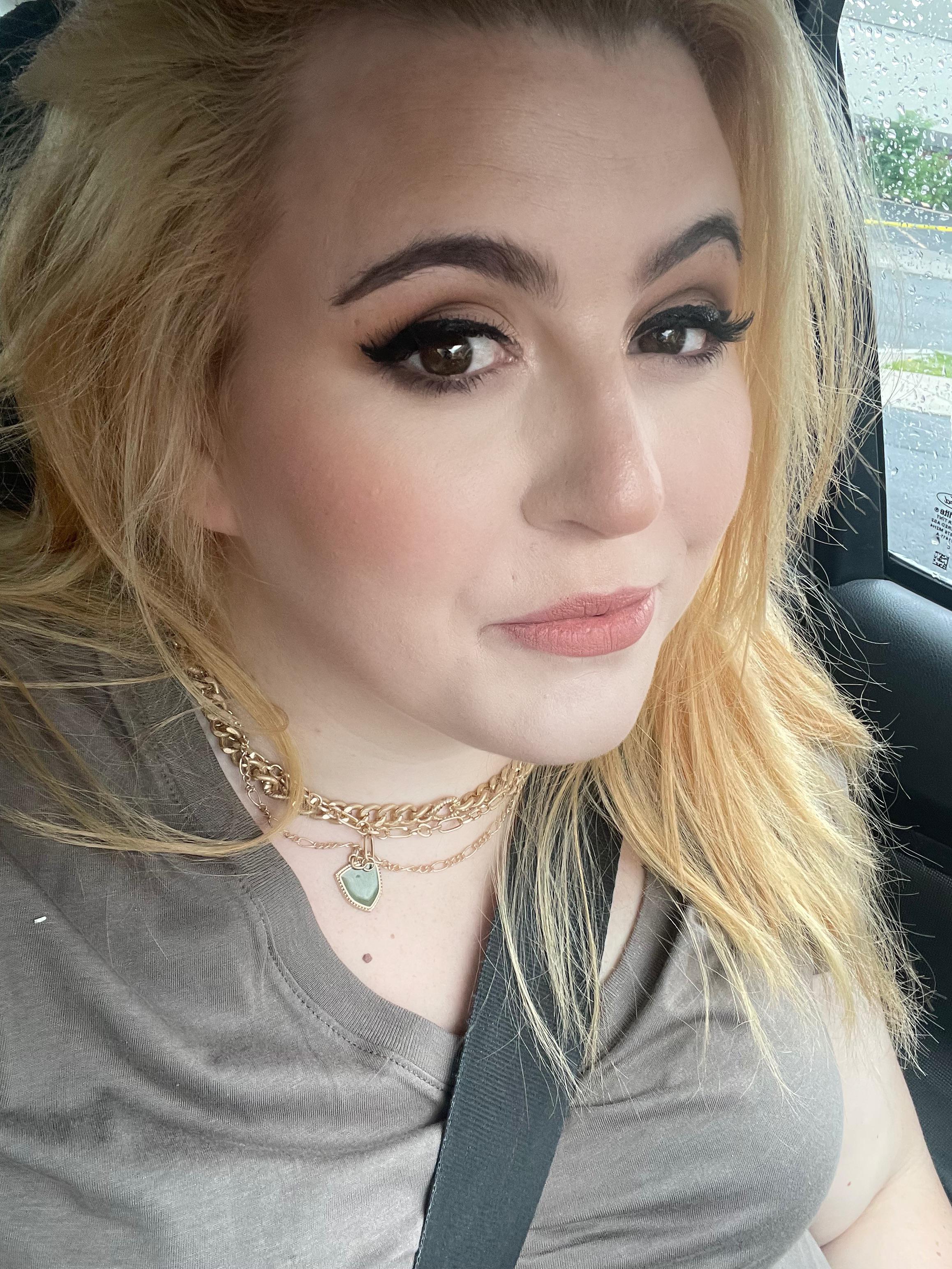 My makeup came out on point today. | Scrolller