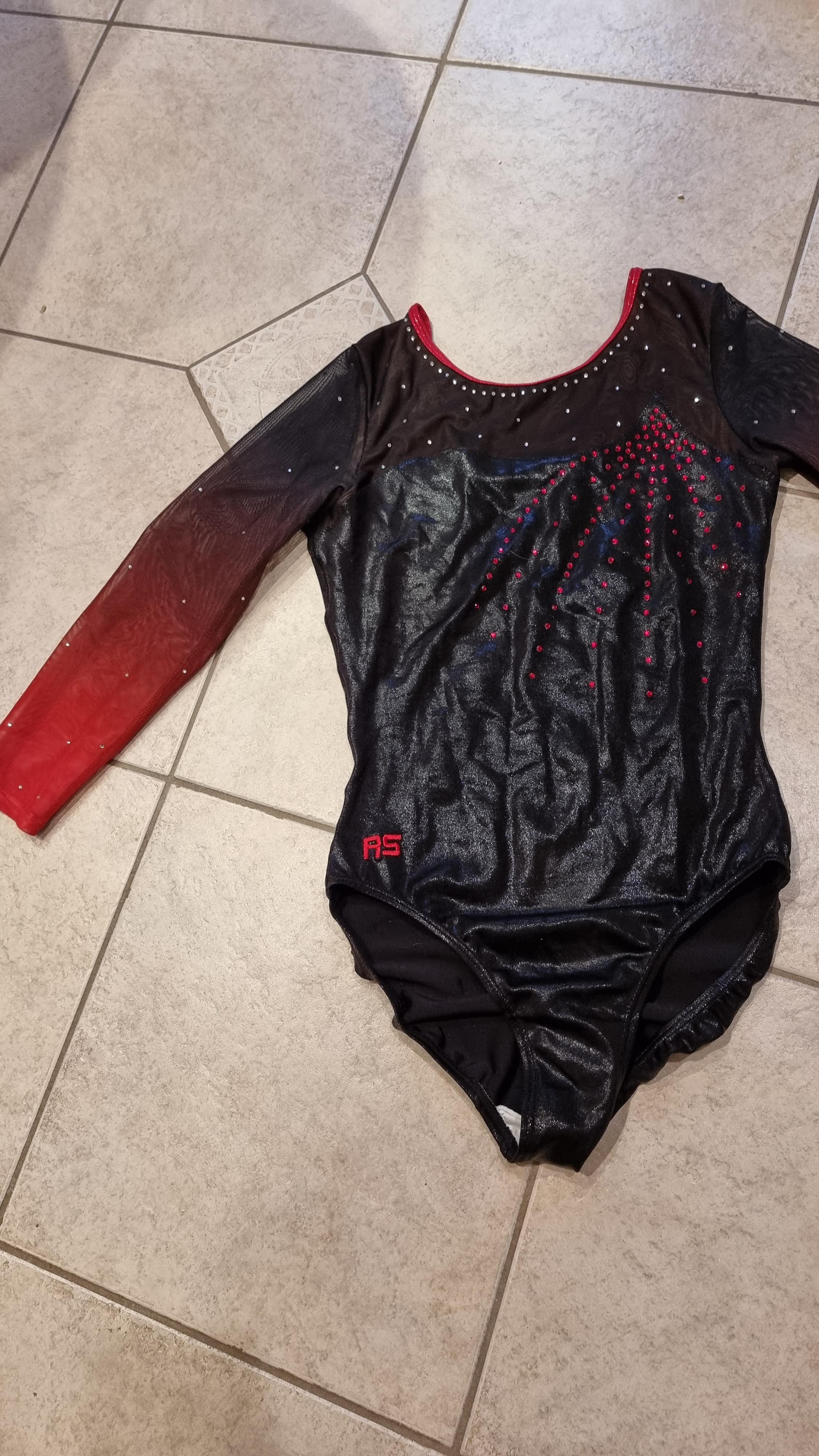 My newest leotard, in love | Scrolller
