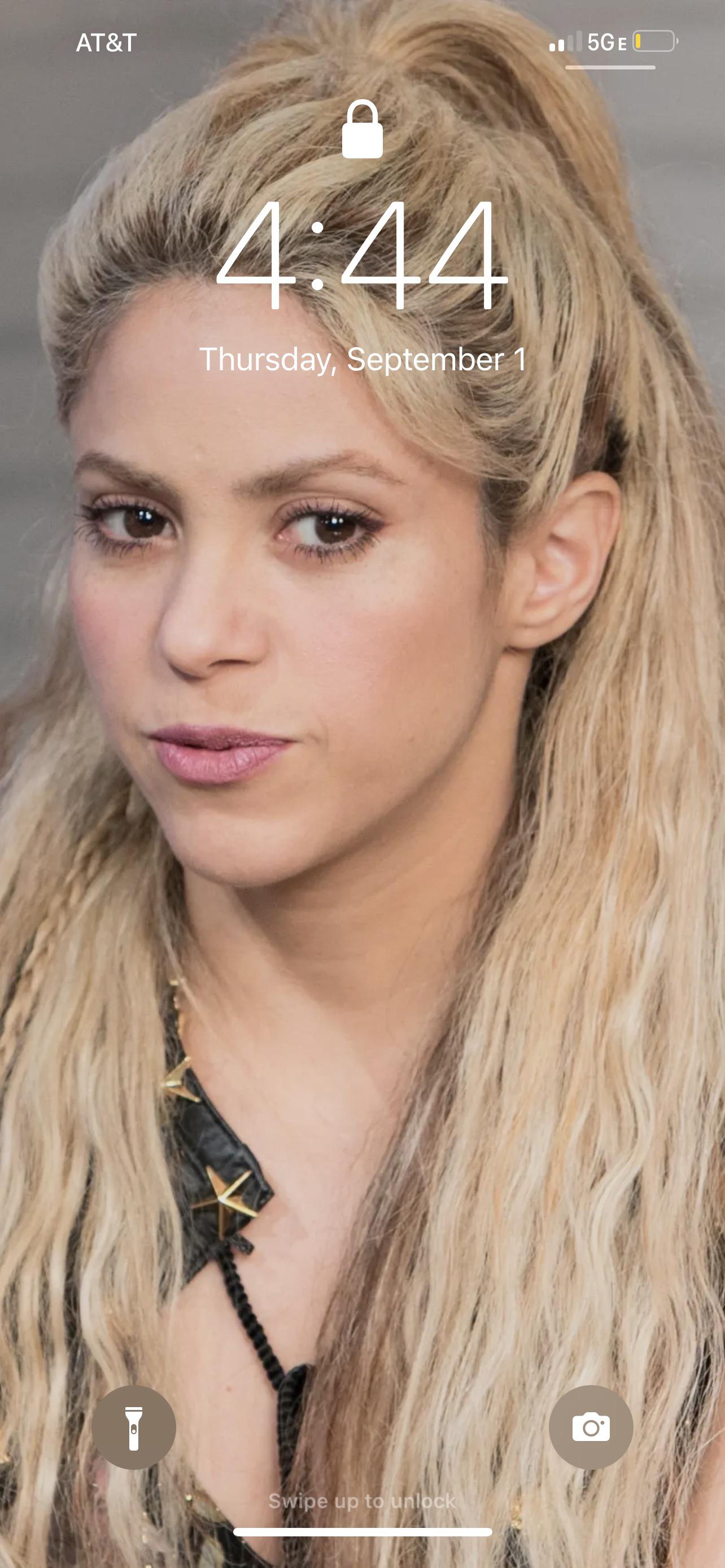 My Queen 💛👑💛 | Scrolller