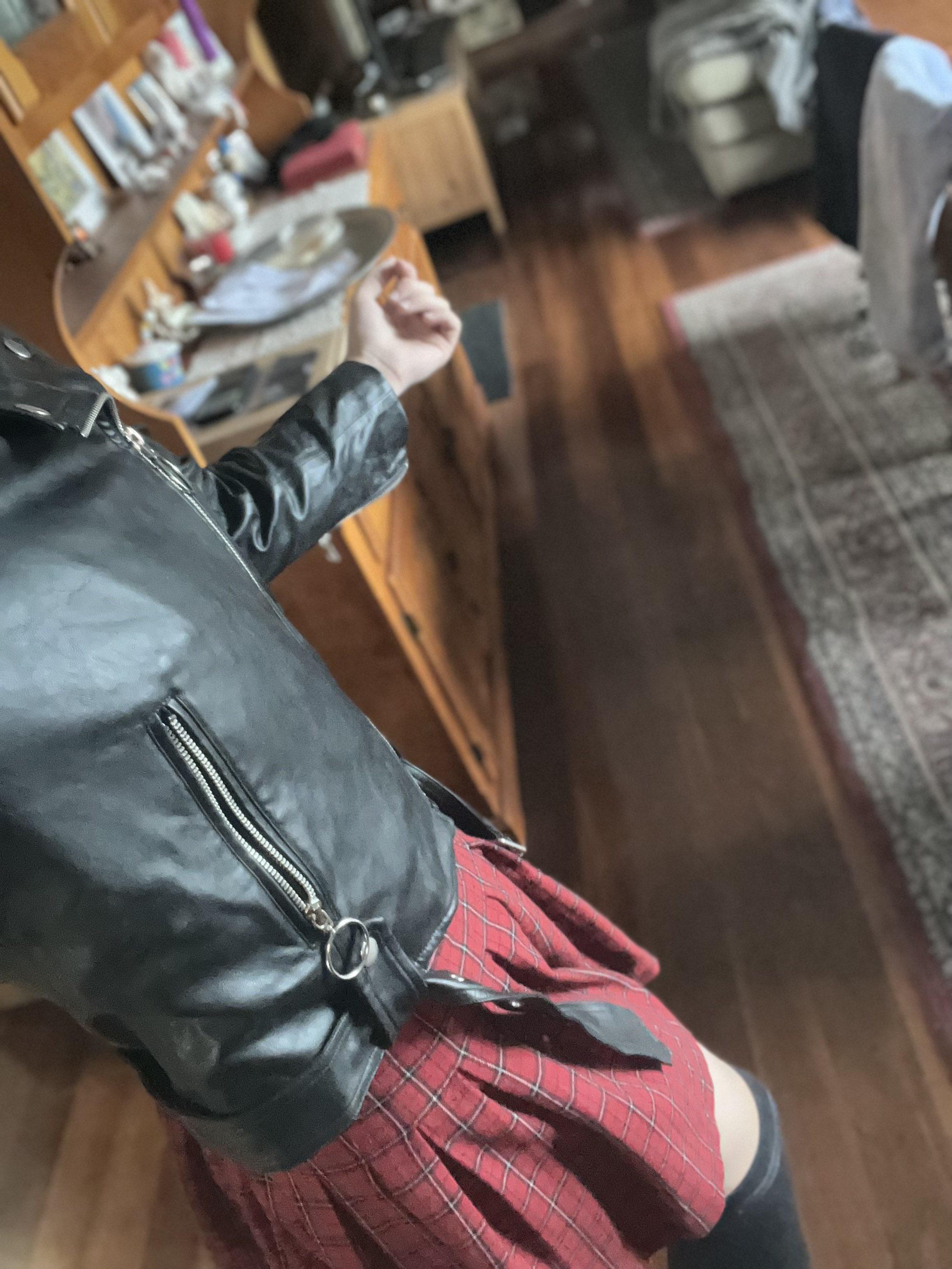 My Sis Asked Me If I Wanted To Try Her Clothes 3 How Do I Look Scrolller