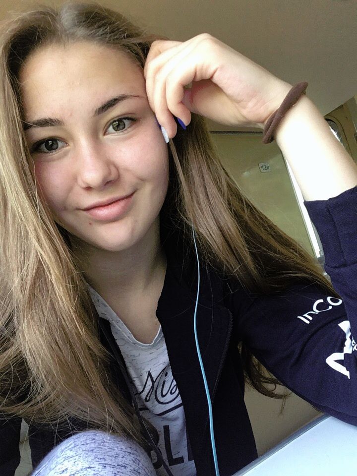 My sister 21 y/o | Scrolller