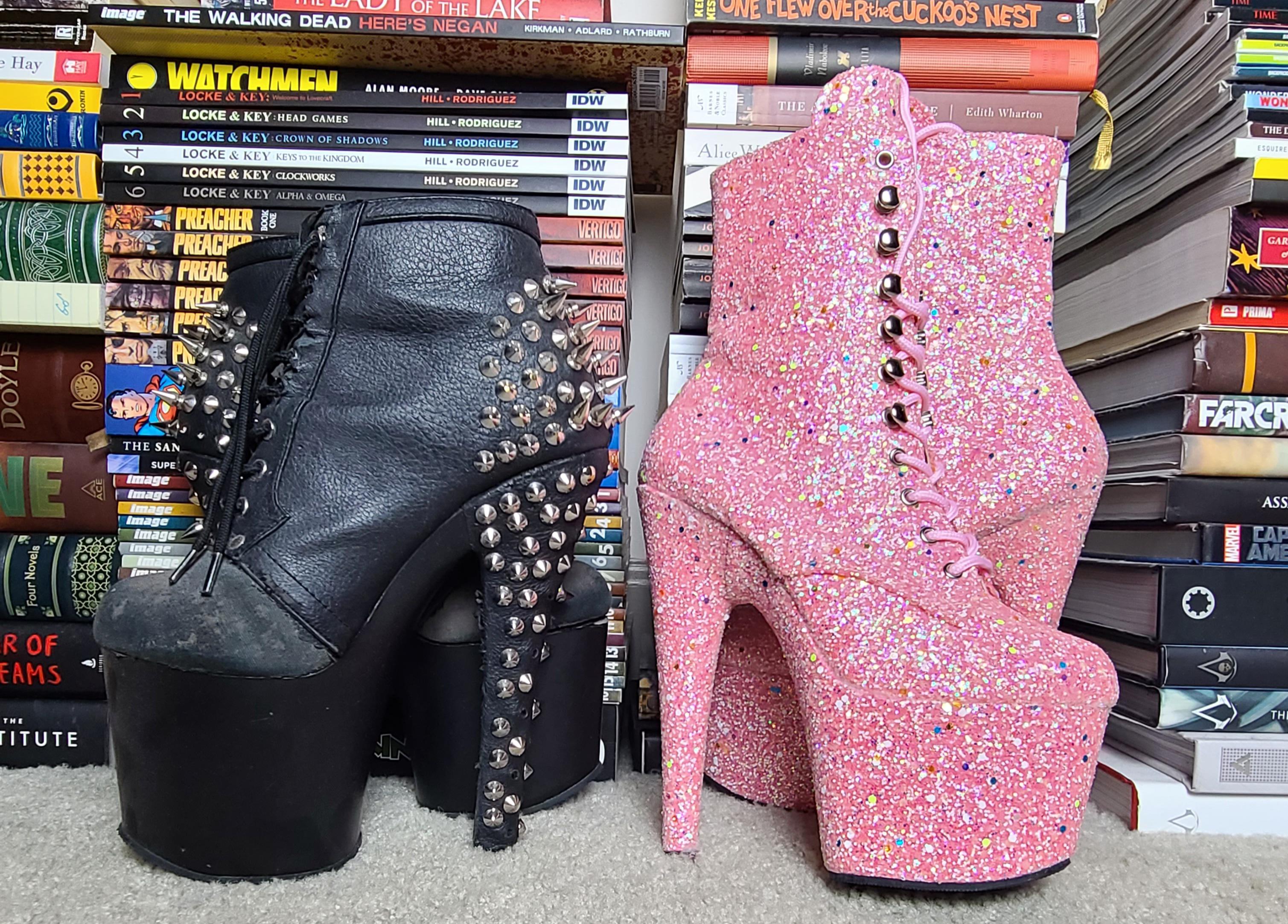 my stripper style evolution: how it started (left) how it's going (right) | Scrolller