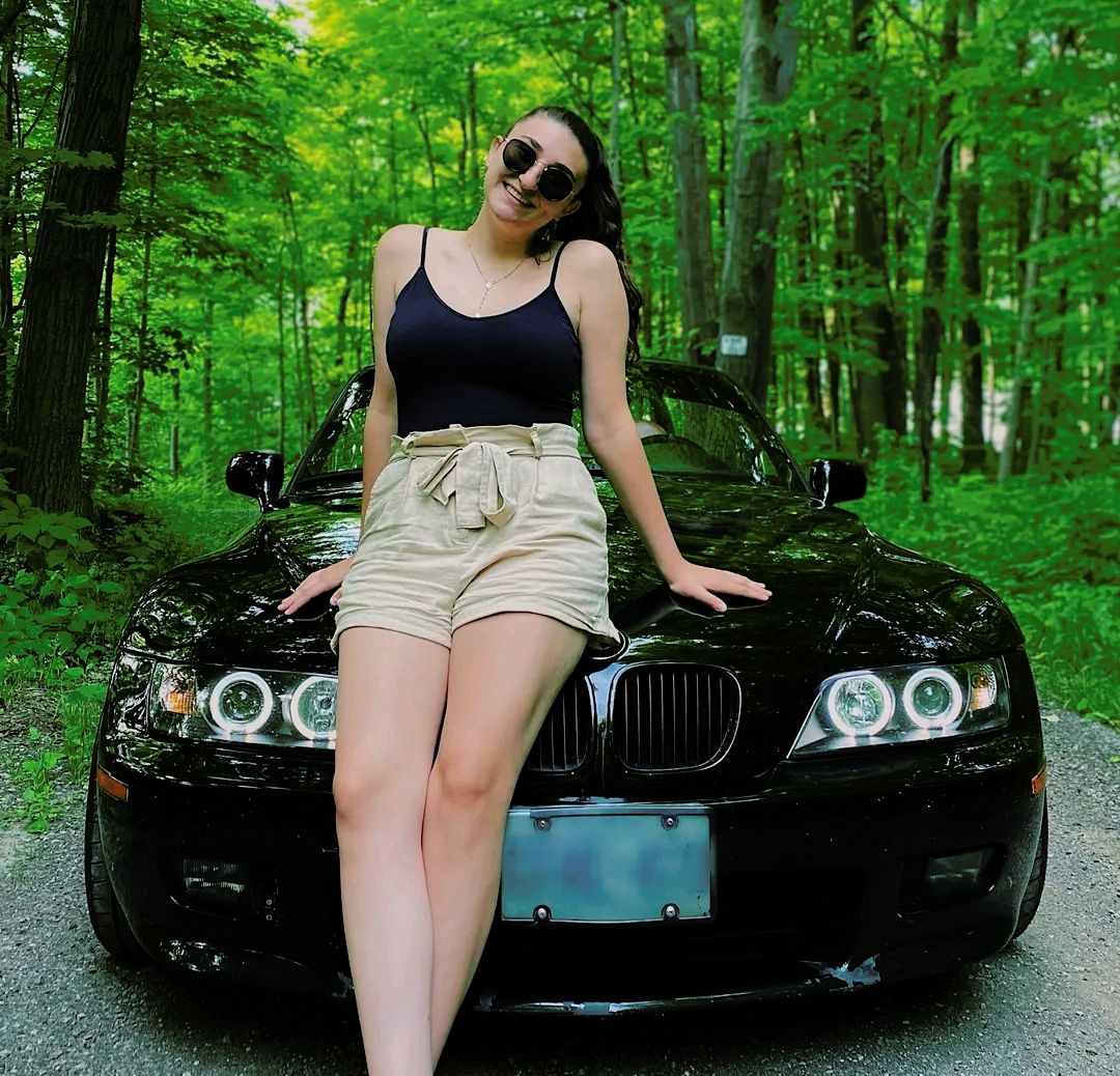 My Thick Ass Cousin With Big Tits Scrolller