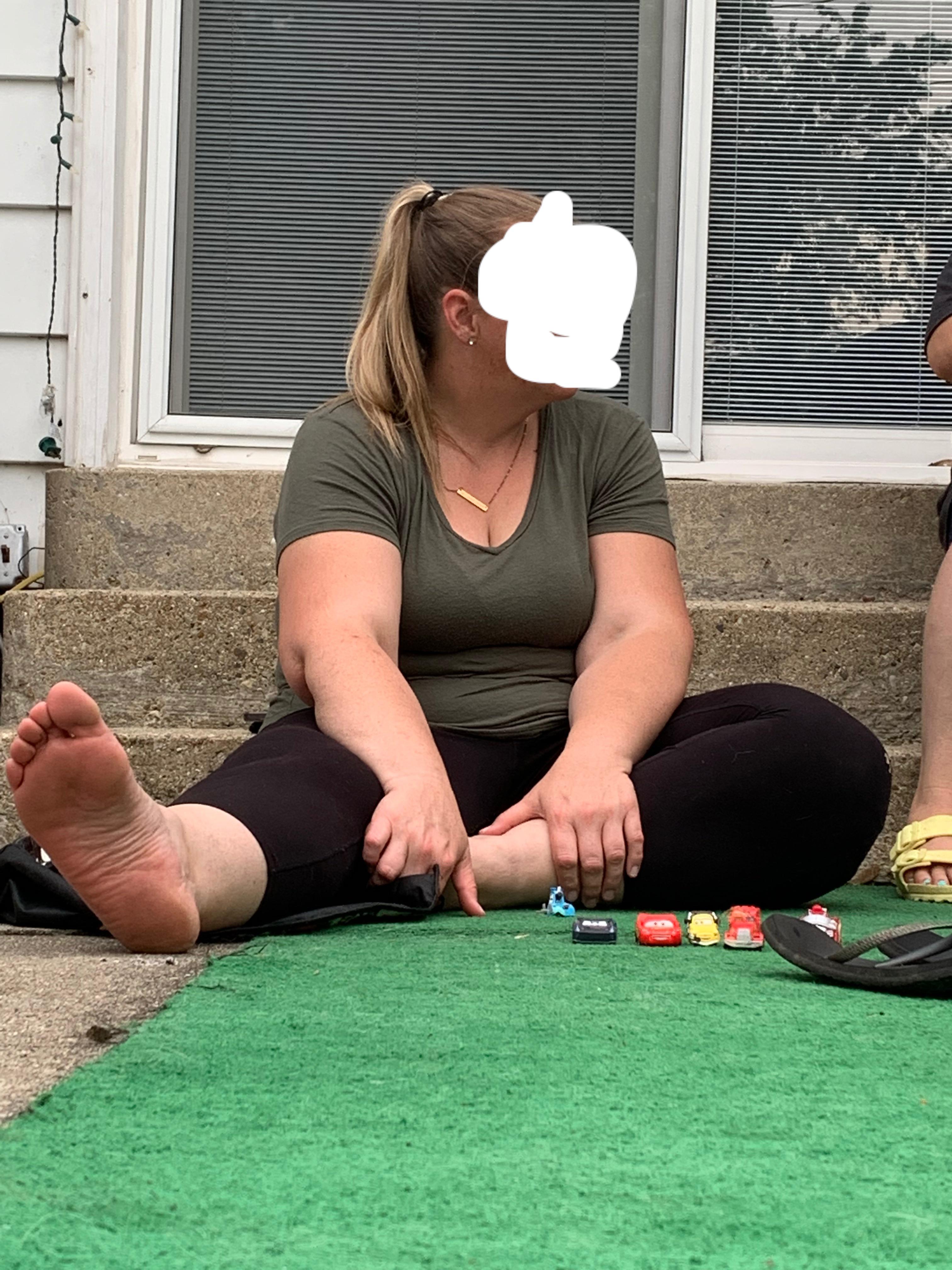 My thick auntie | Scrolller