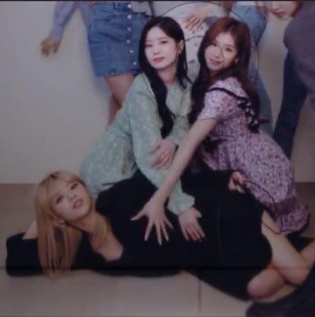 Naughty Sana | Scrolller