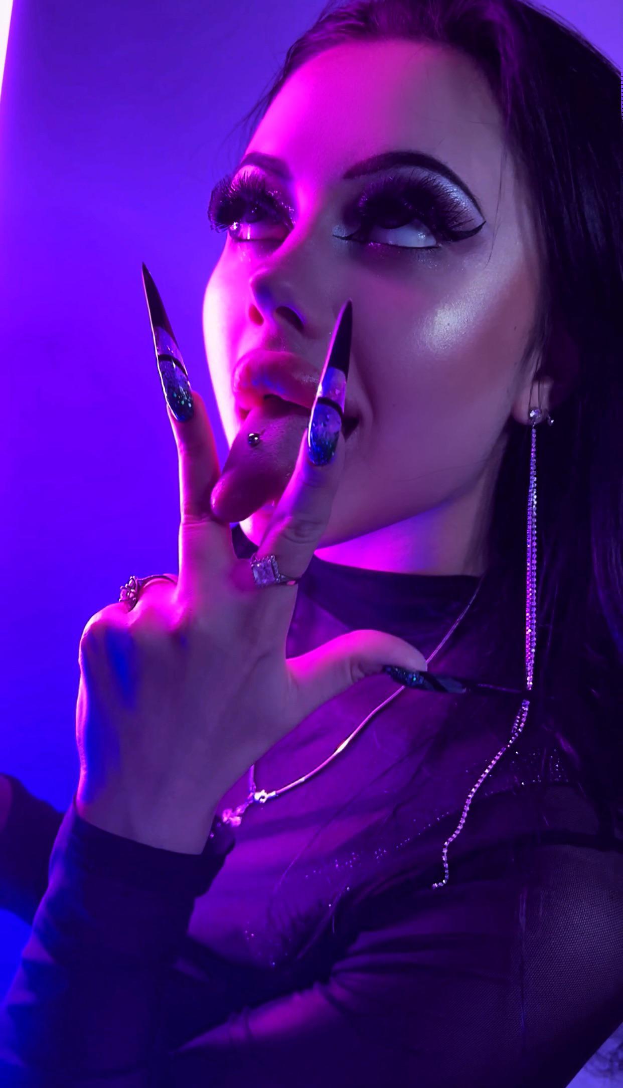 Neon Kitty | Scrolller