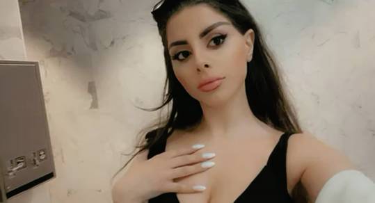 Never wear bras to work so I can let them breathe [f] | Scrolller