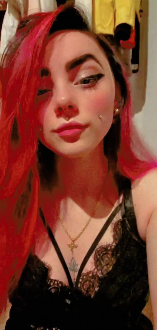 New heeeere, heeelllloooo! uwu | Scrolller