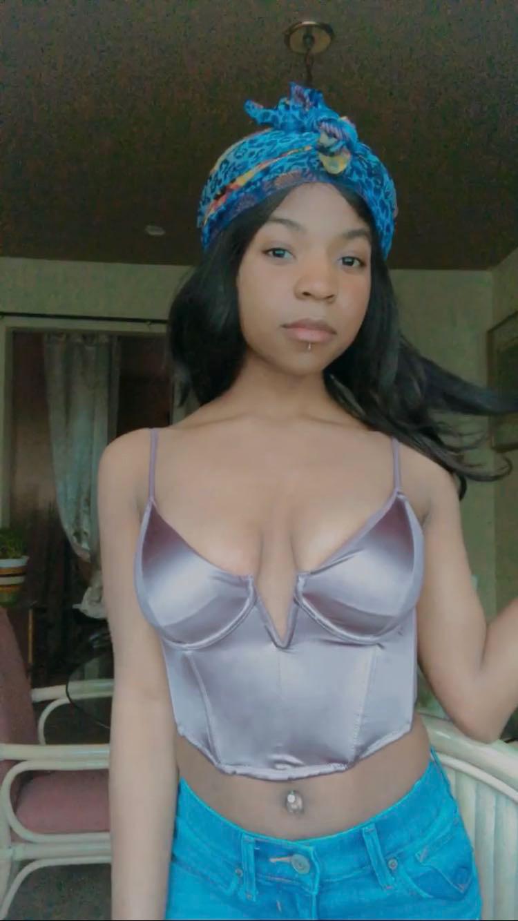 New pic new friends dm me ️ | Scrolller