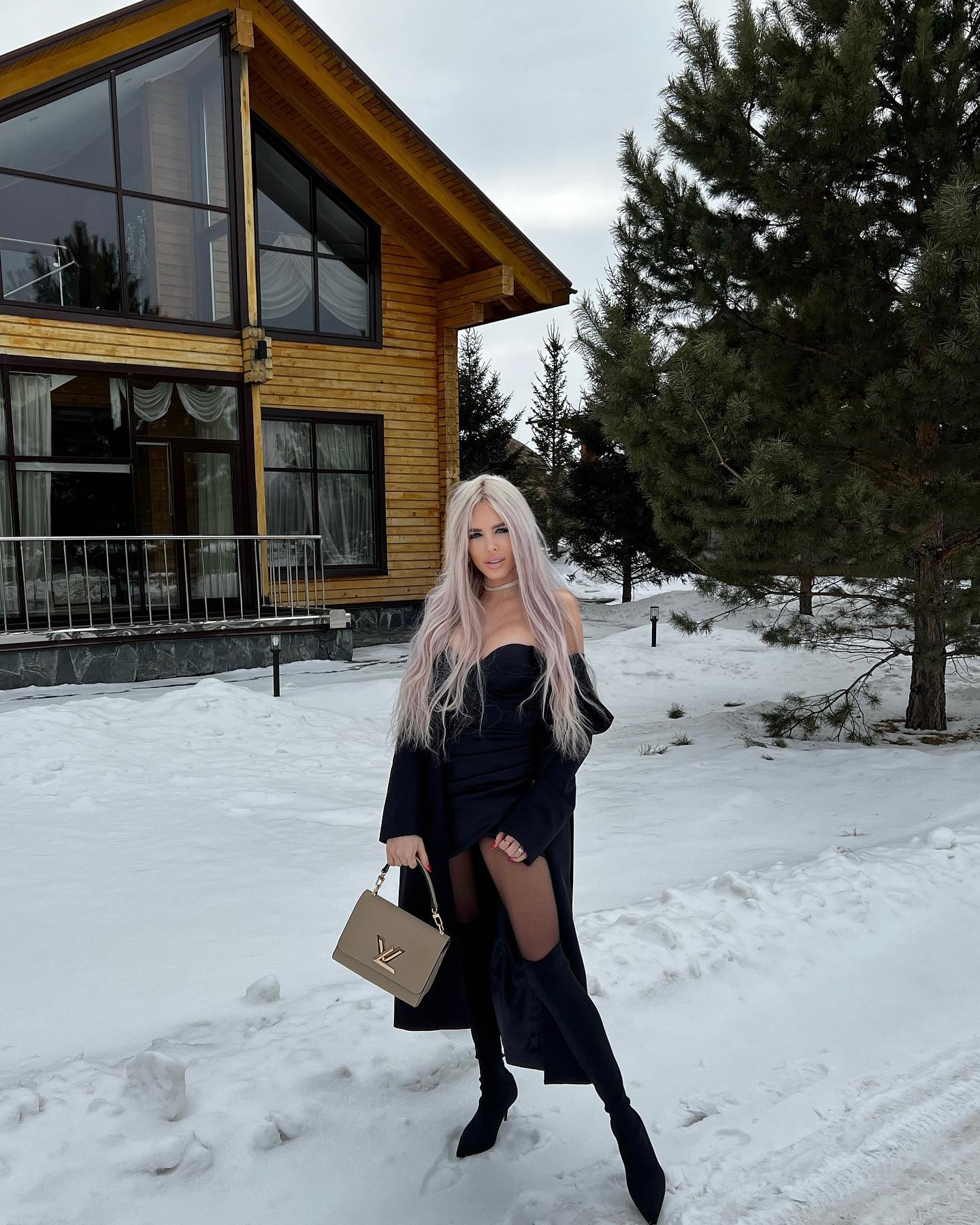 Nice Cabin | Scrolller