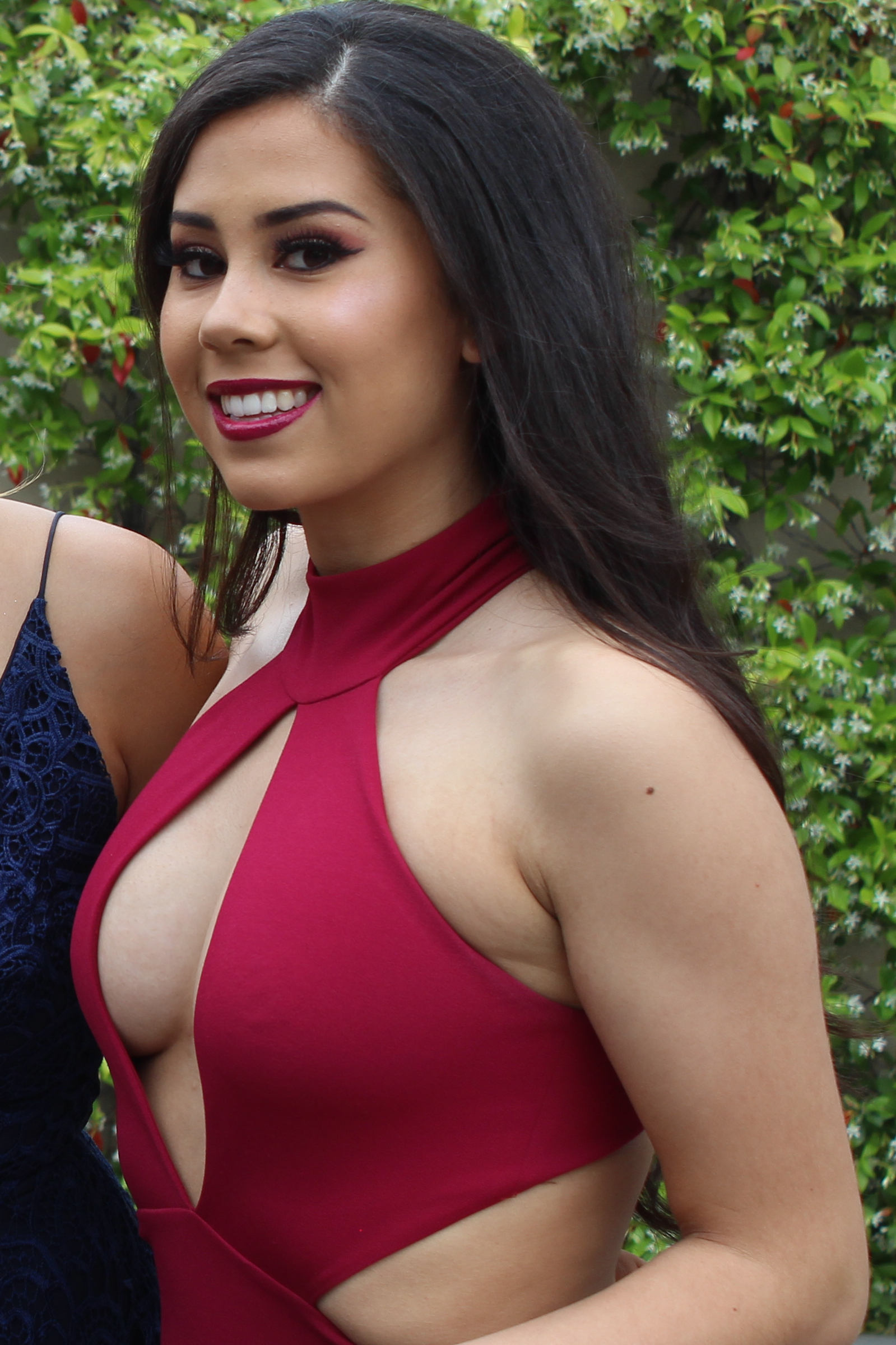 Nice Dress | Scrolller