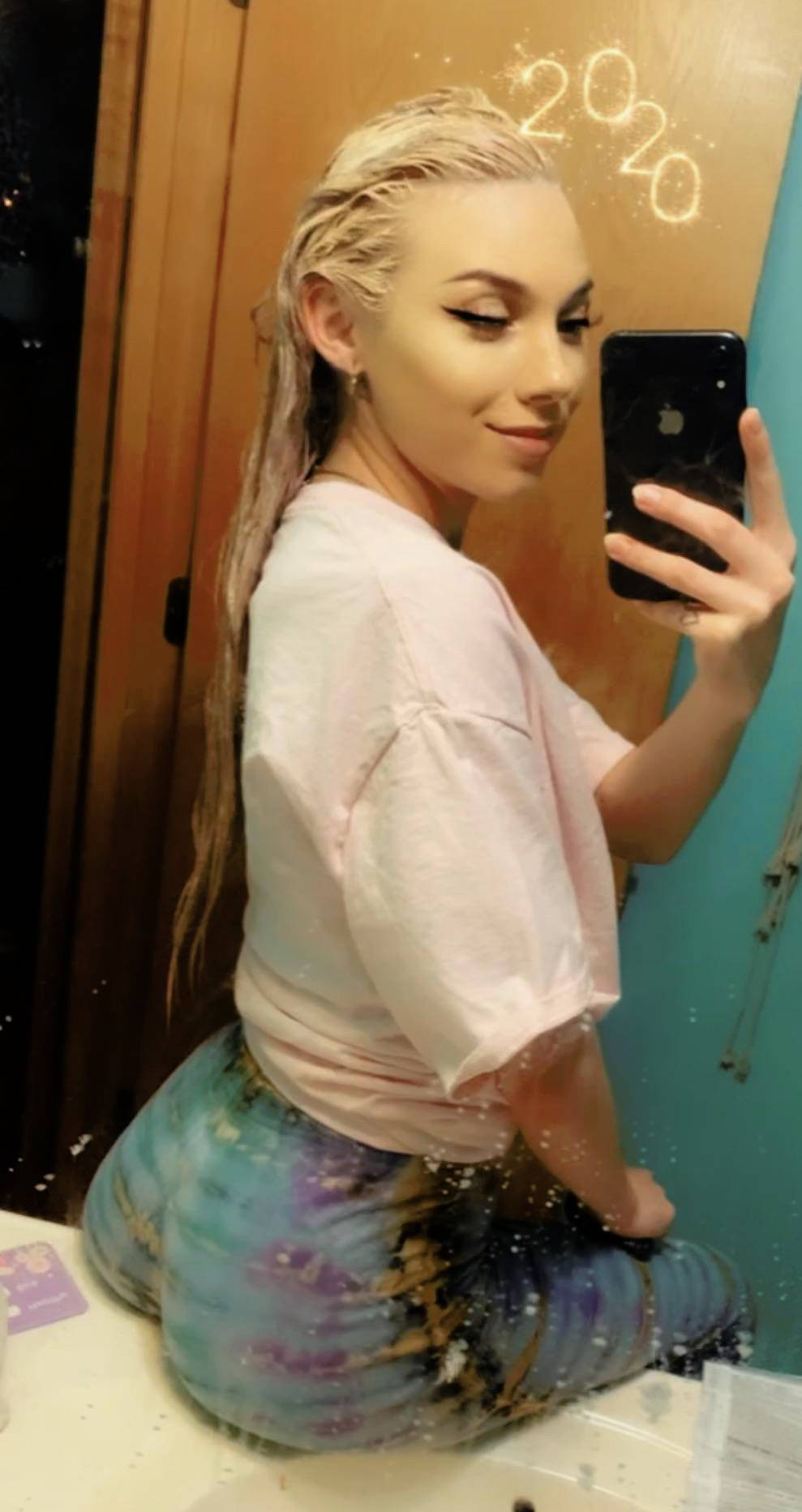 Nice Selfie | Scrolller