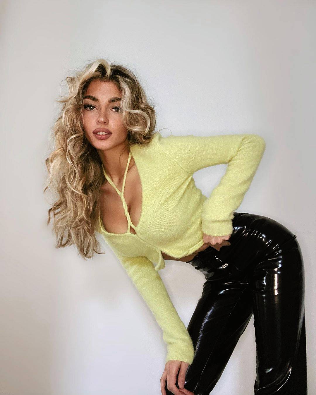 Nice Shiny Pants | Scrolller