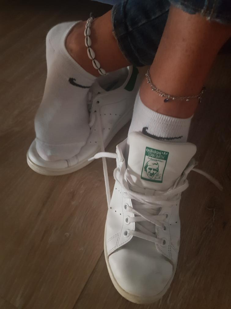 Nike white socks | Scrolller