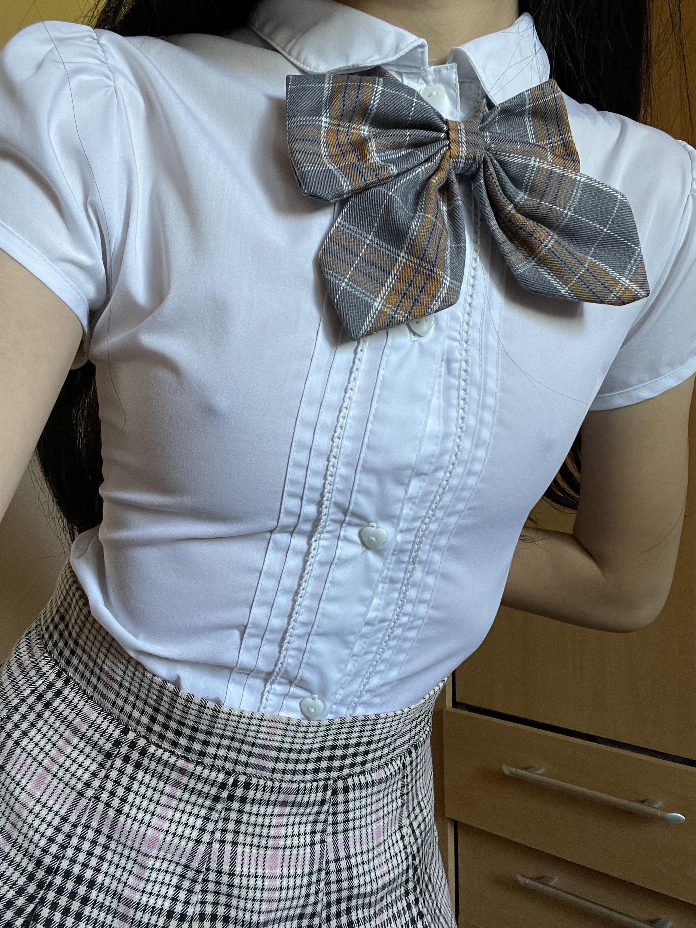 no bra needed | Scrolller